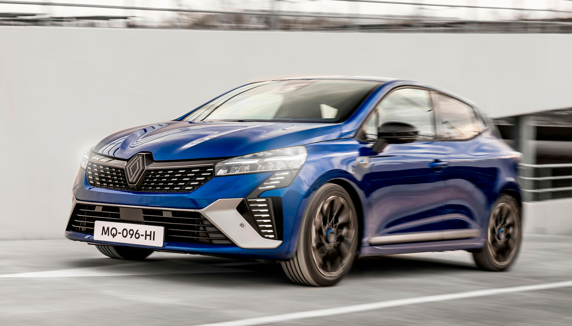La quinta generación del Renault Clio recibe un restyling con un nuevo ...